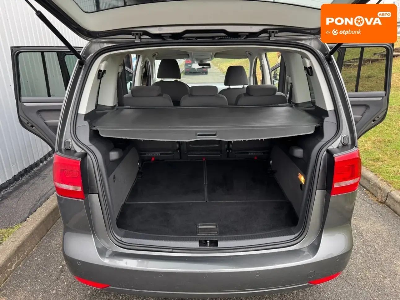 Ponova by OTP Bank - Volkswagen Touran, 2011 р., Бензин, 225 тис. км ...